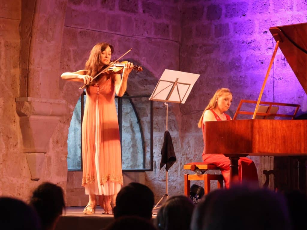 Lina Tur Bonet et Olga Paschenko au Festival Savall de Santes Creus ...