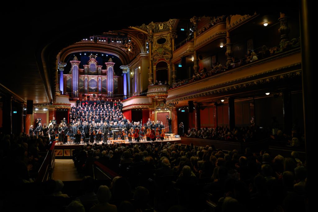A Genève, un Requiem en hommage aux victimes de Crans-Montana ...